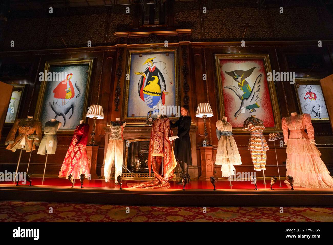 Royal collections trust hi-res stock photography and images - Alamy