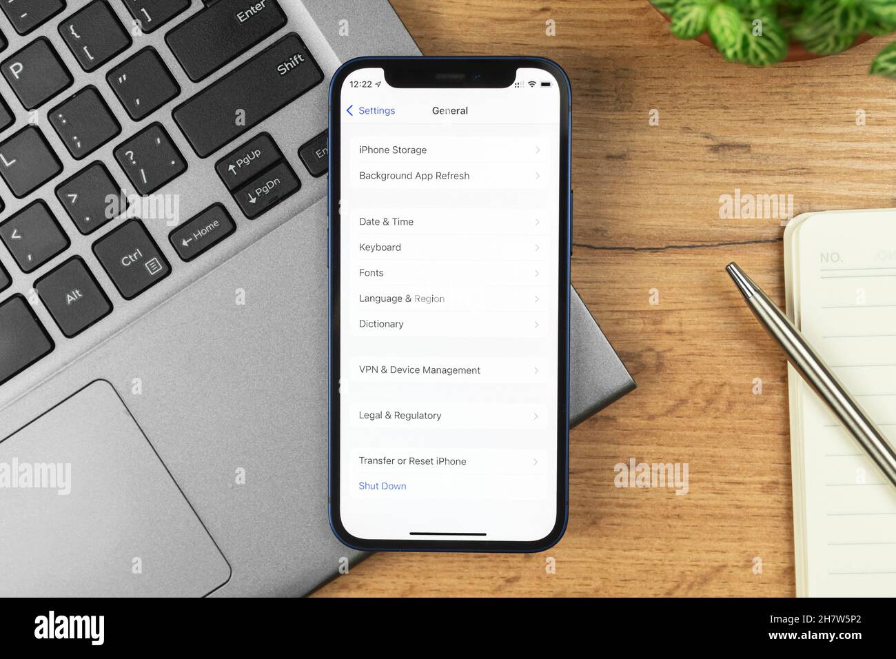 Ios system settings app icon hi-res stock photography and images - Alamy