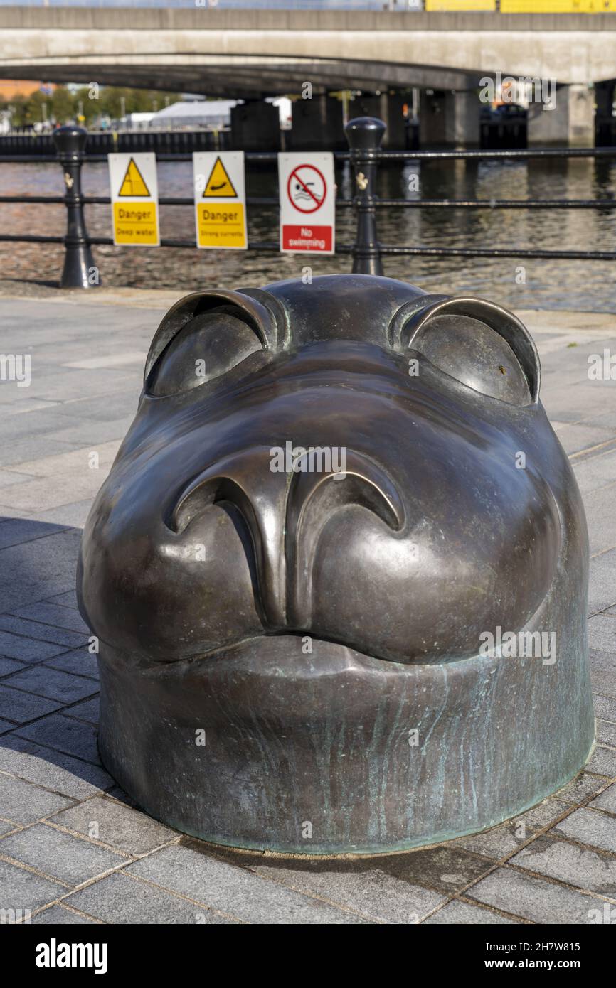 BELFAST, UNITED KINGDOM - Oct 15, 2021: A beautiful sculpture of the ...