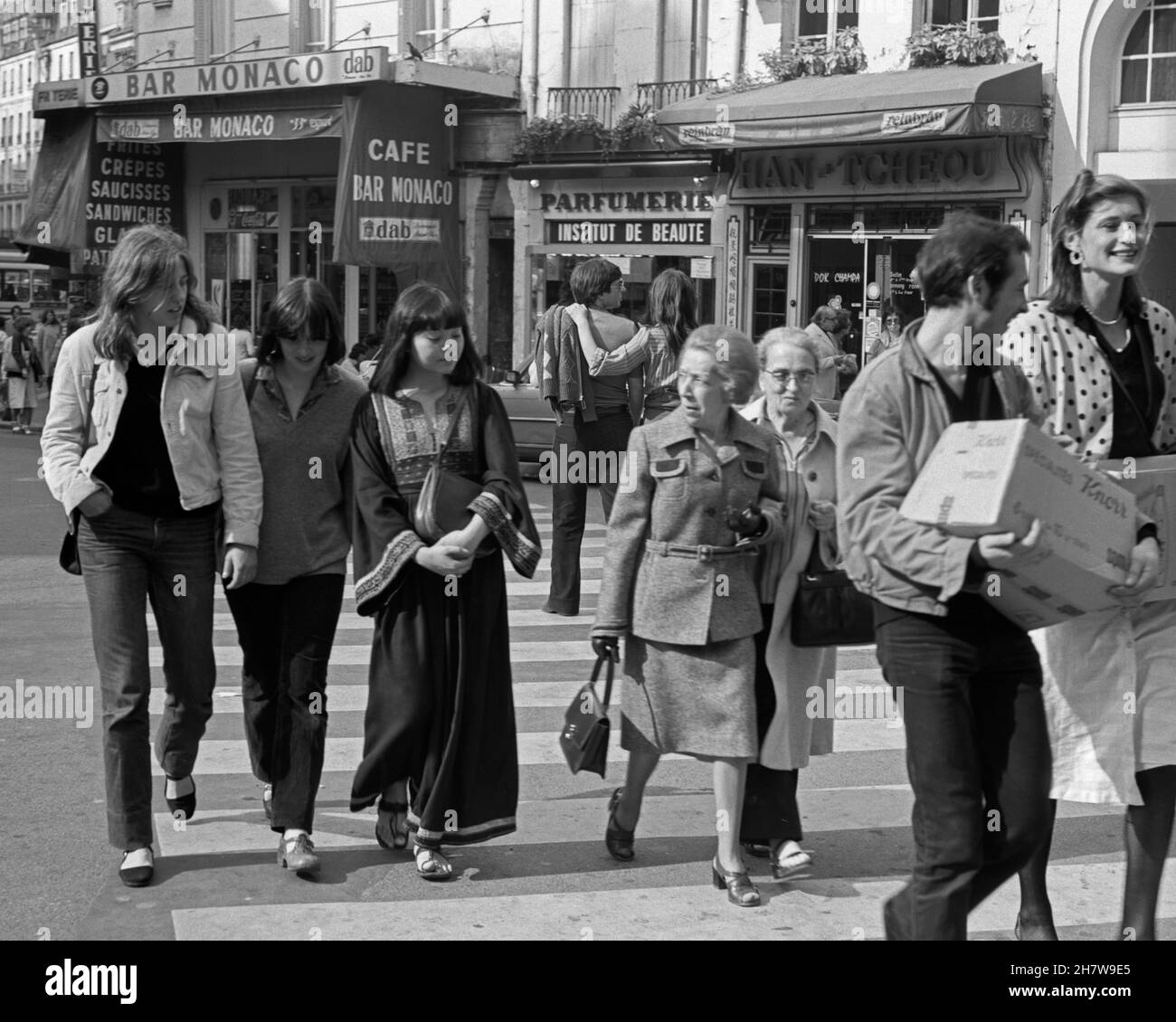 People cross the street, Paris, France, 1978 Stock Photo - Alamy
