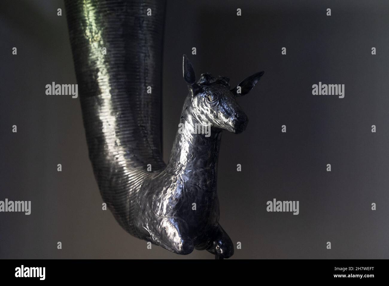 Darius vase hi-res stock photography and images - Alamy