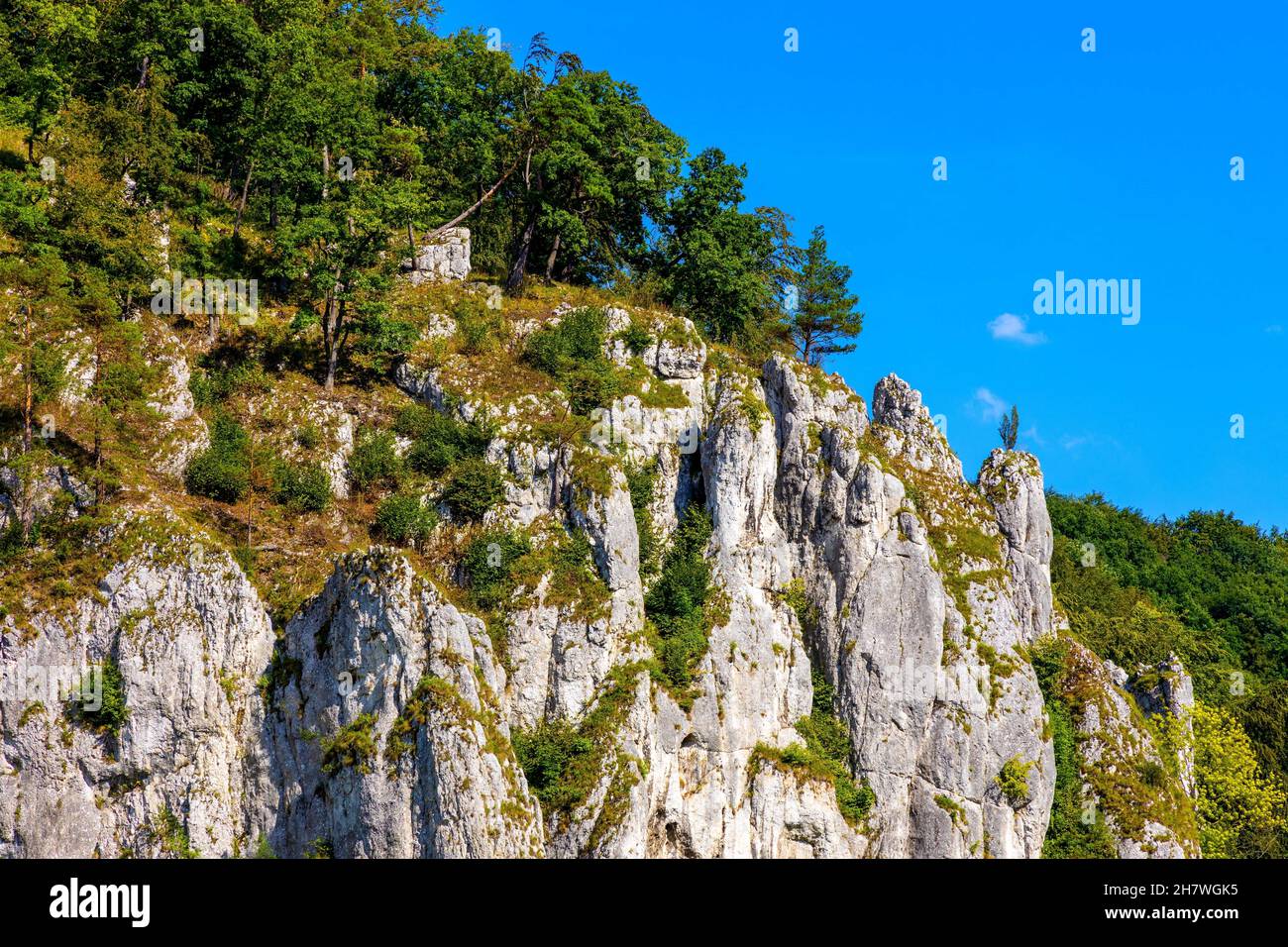 Crown rocks - Skaly Koronne - Jurassic limestone mountain massif with ...