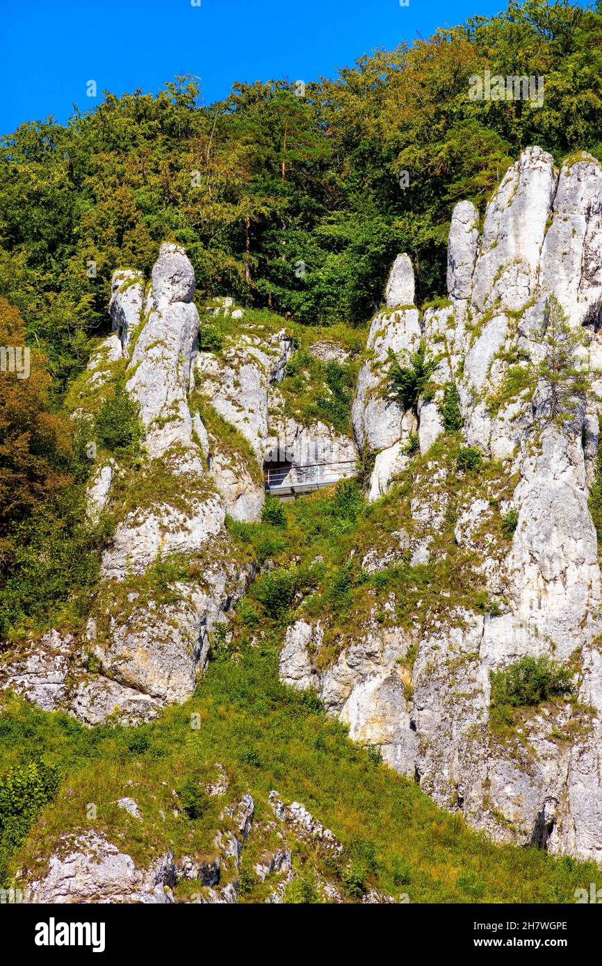 Crown rocks - Skaly Koronne - Jurassic limestone mountain massif with ...