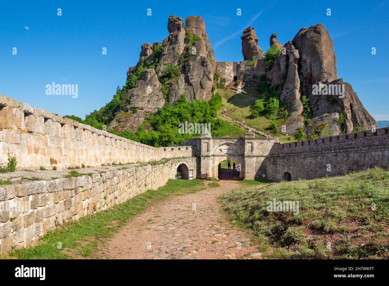 Sunset view of Ruins of Medieval Belogradchik Fortress known as Kaleto ...