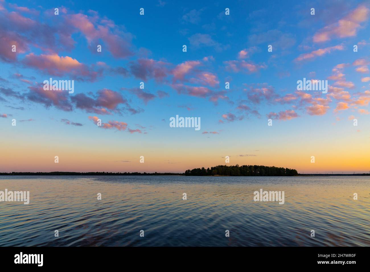Panoramic summer sunset view of Jezioro Selmet Wielki lake landscape ...