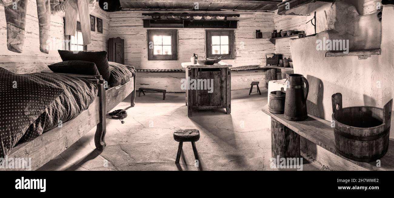Interior of an old cottage hi-res stock photography and images - Alamy