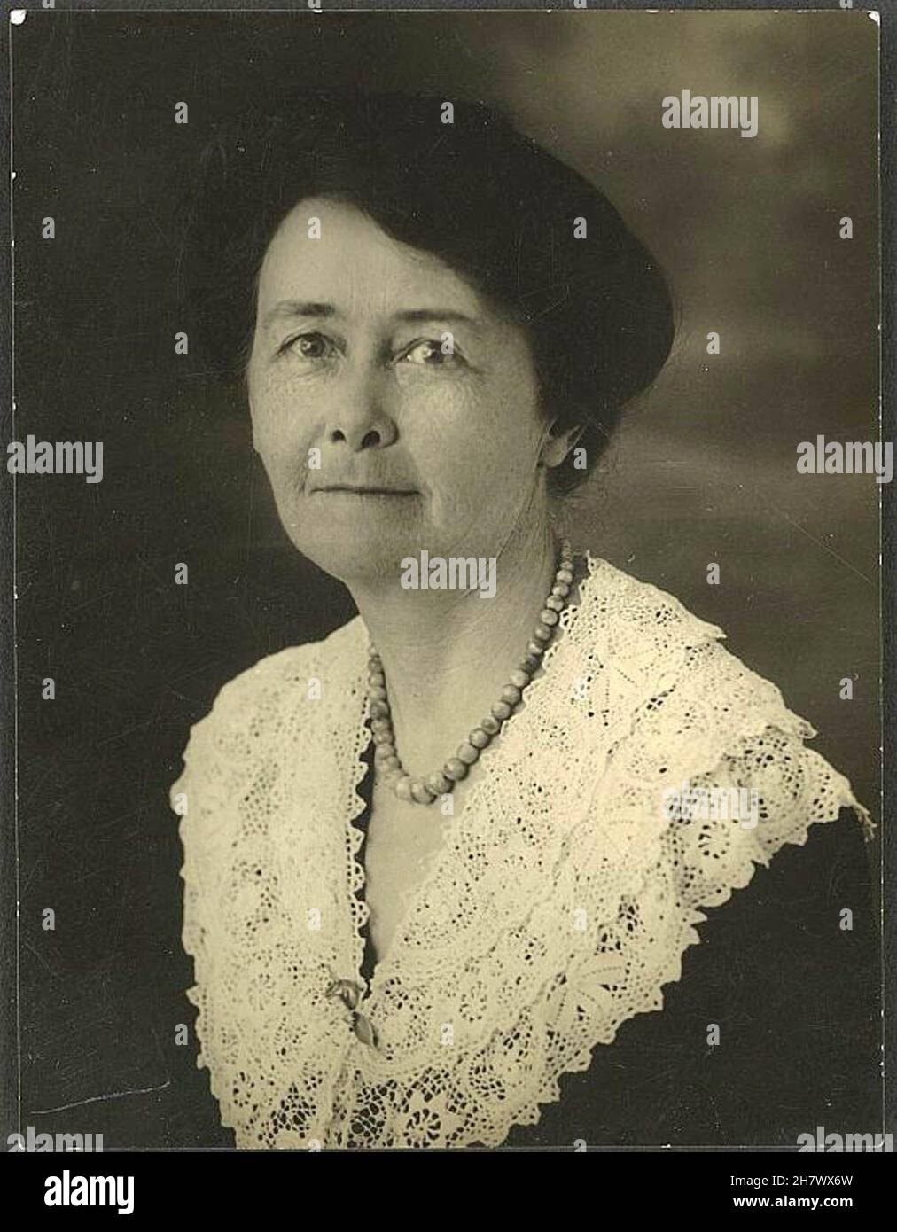 Sarah Miles High Resolution Stock Photography and Images - Alamy