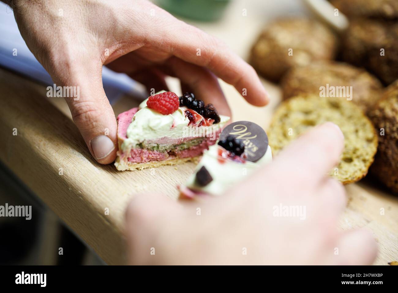 Moosinning, Germany. 25th Nov, 2021. Ludovic Gerboin, master baker ...