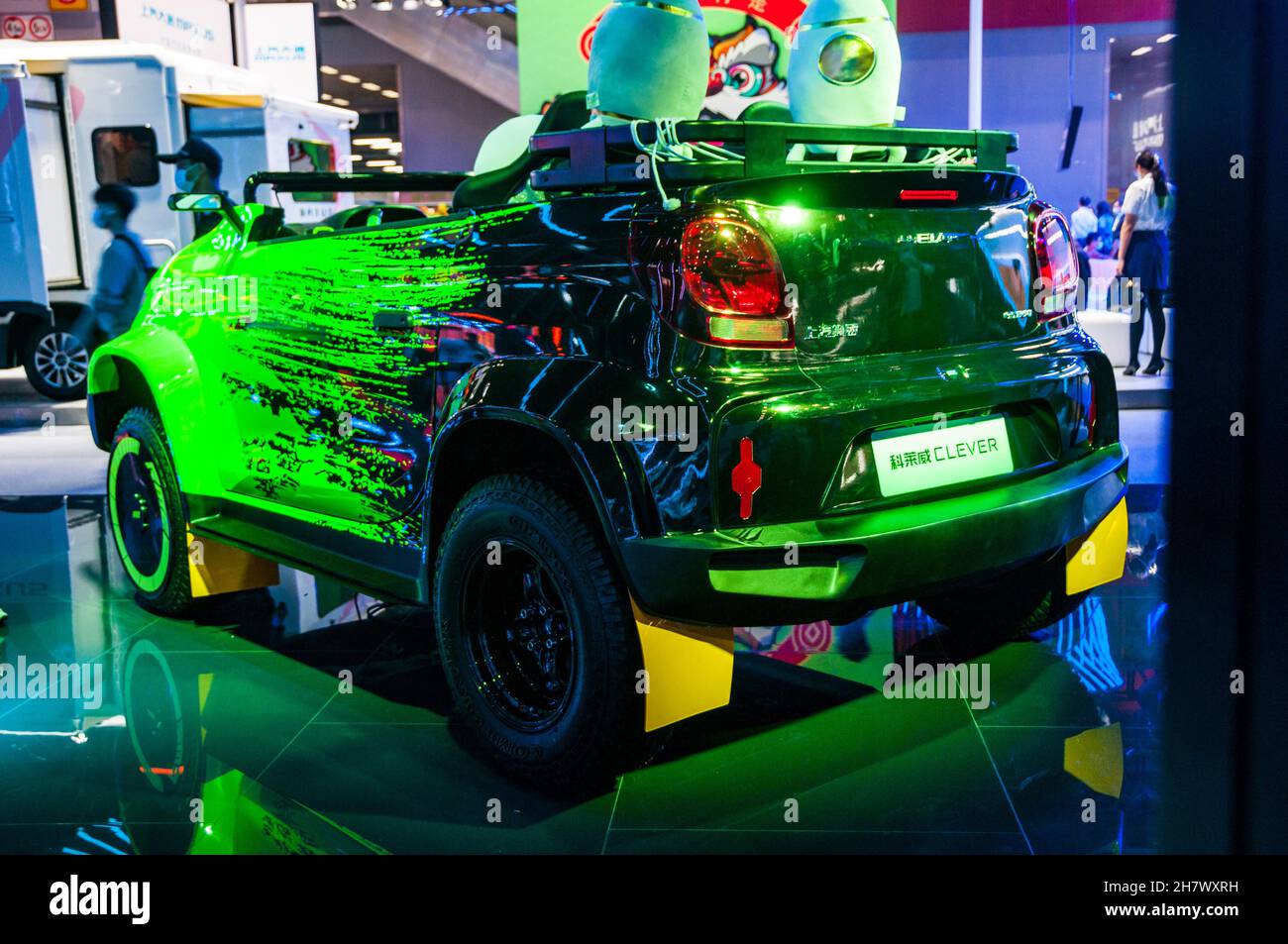 A space exploration Roewe Clever show car complete with astronaut and ...