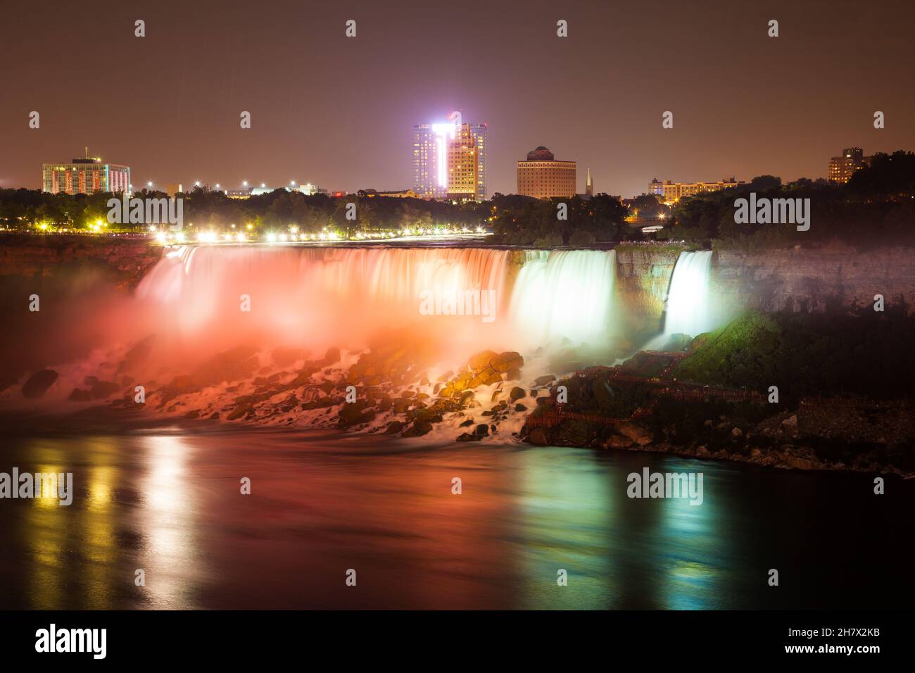 Niagara Falls by night Stock Photo - Alamy