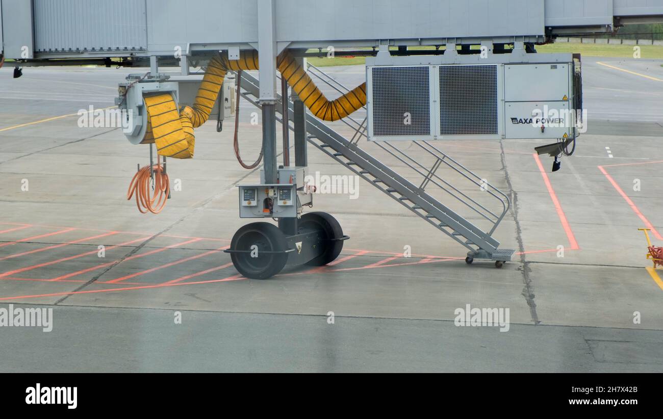 Telescopic staircase at the airport. Aircraft telescopic ladder: Moscow ...