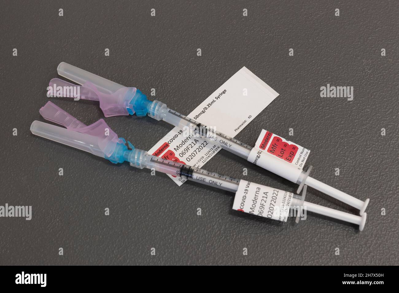 Indianapolis - Circa November 2021: Moderna COVID-19 Vaccination ...