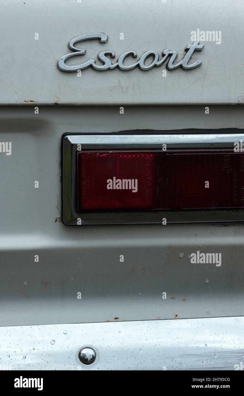 Ford escort car badge hi-res stock photography and images - Alamy