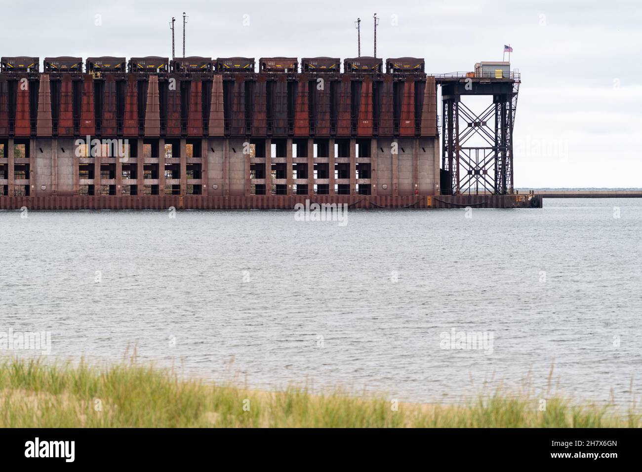 Ore dock hi-res stock photography and images - Alamy