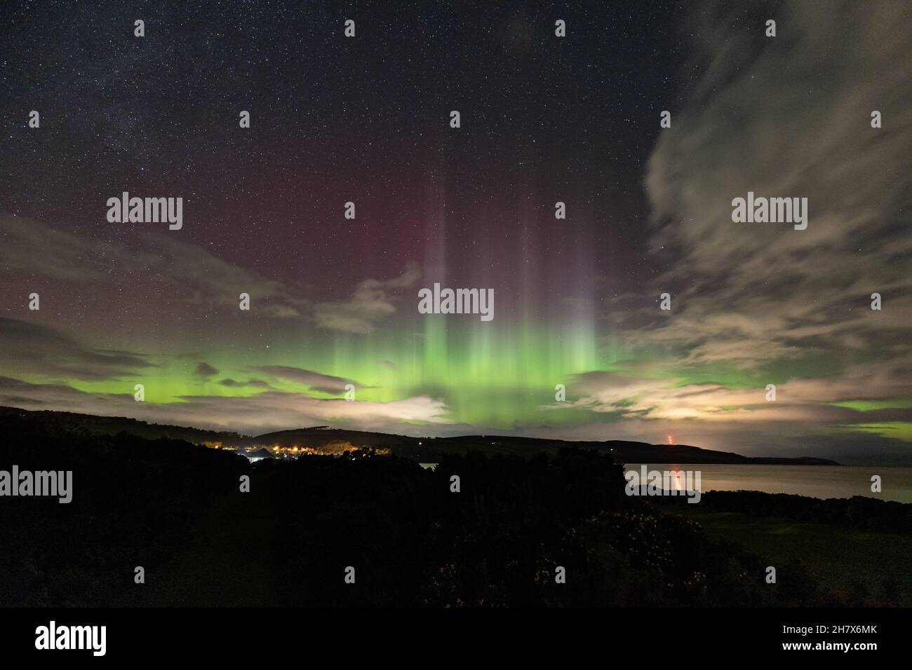 Aurora borealis (Northern Lights) in the skies over the Scottish ...