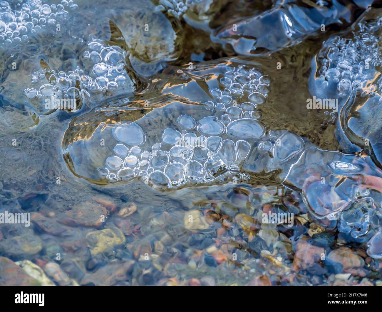 Freezing cold water hi-res stock photography and images - Alamy