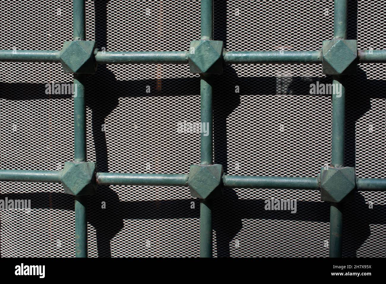 Metal grid texture background with abstract pattern Stock Photo - Alamy