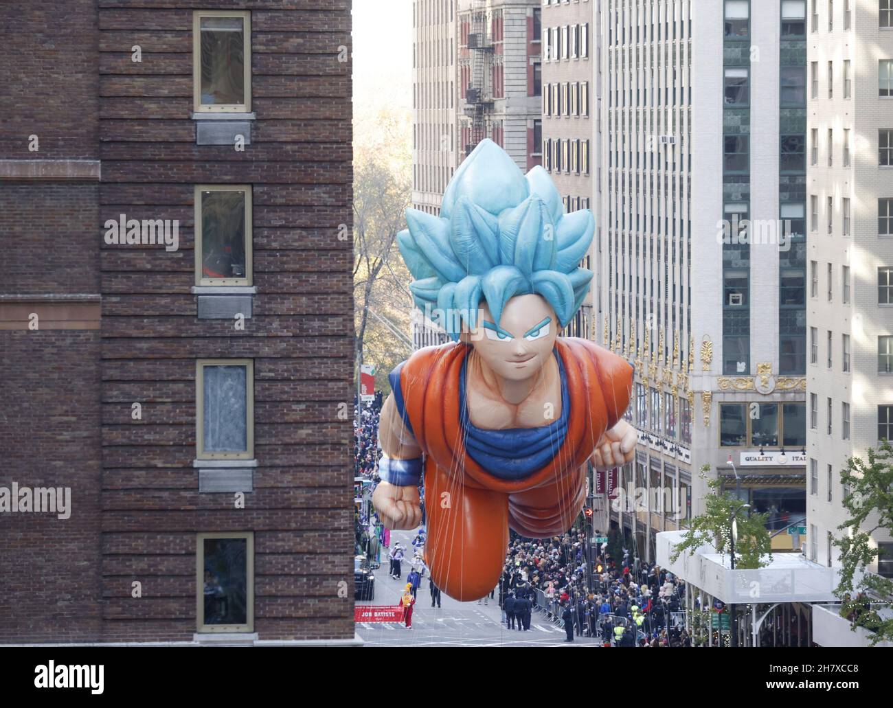 New York, USA. 25th Nov, 2021. The Goku balloon moves down the parade ...