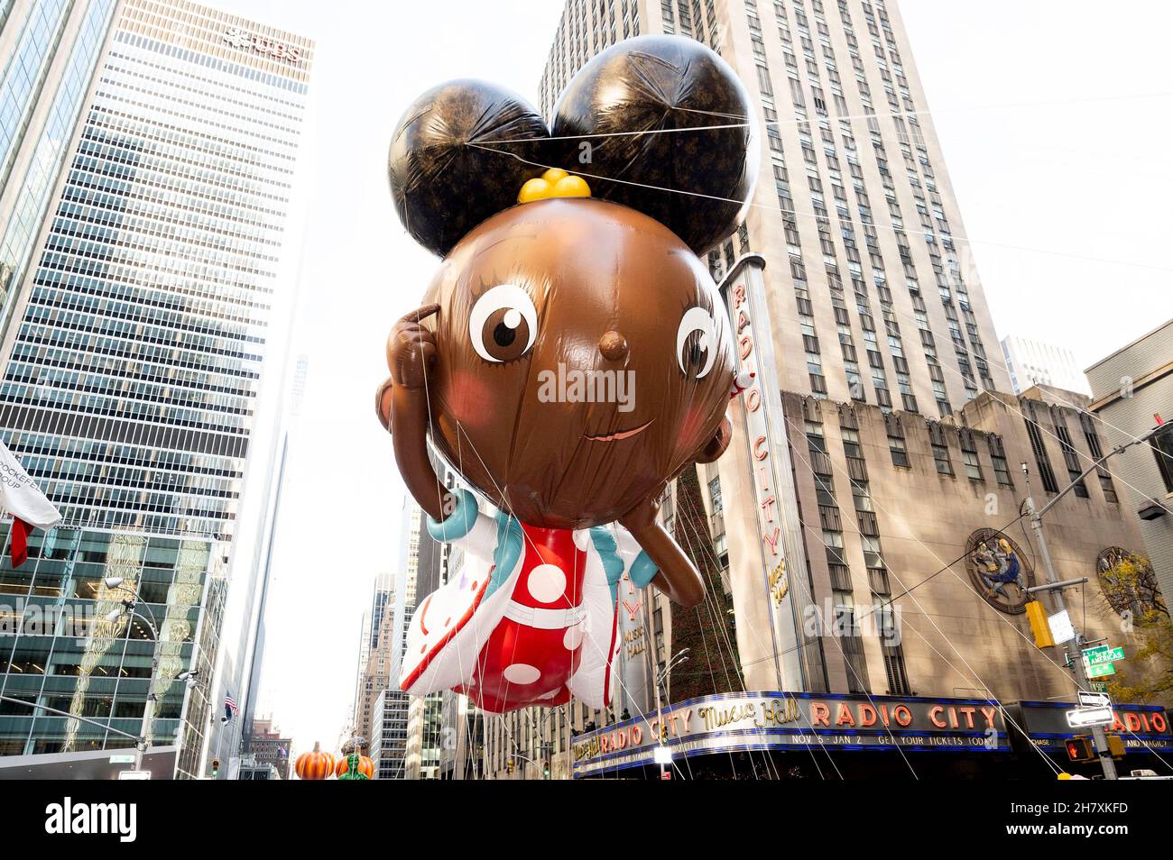 New York, USA. 25th Nov, 2021. The Ada Twist, Scientist balloon at the ...