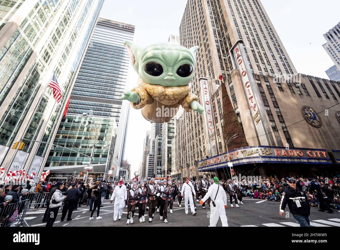 New York, USA. 25th Nov, 2021. The Grogu balloon at the Macy's ...