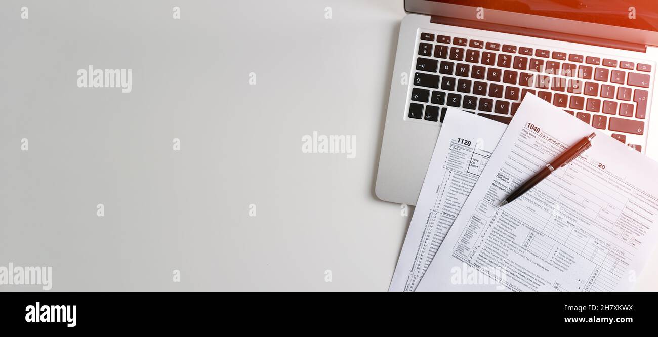 2020 tax forms hi-res stock photography and images - Alamy