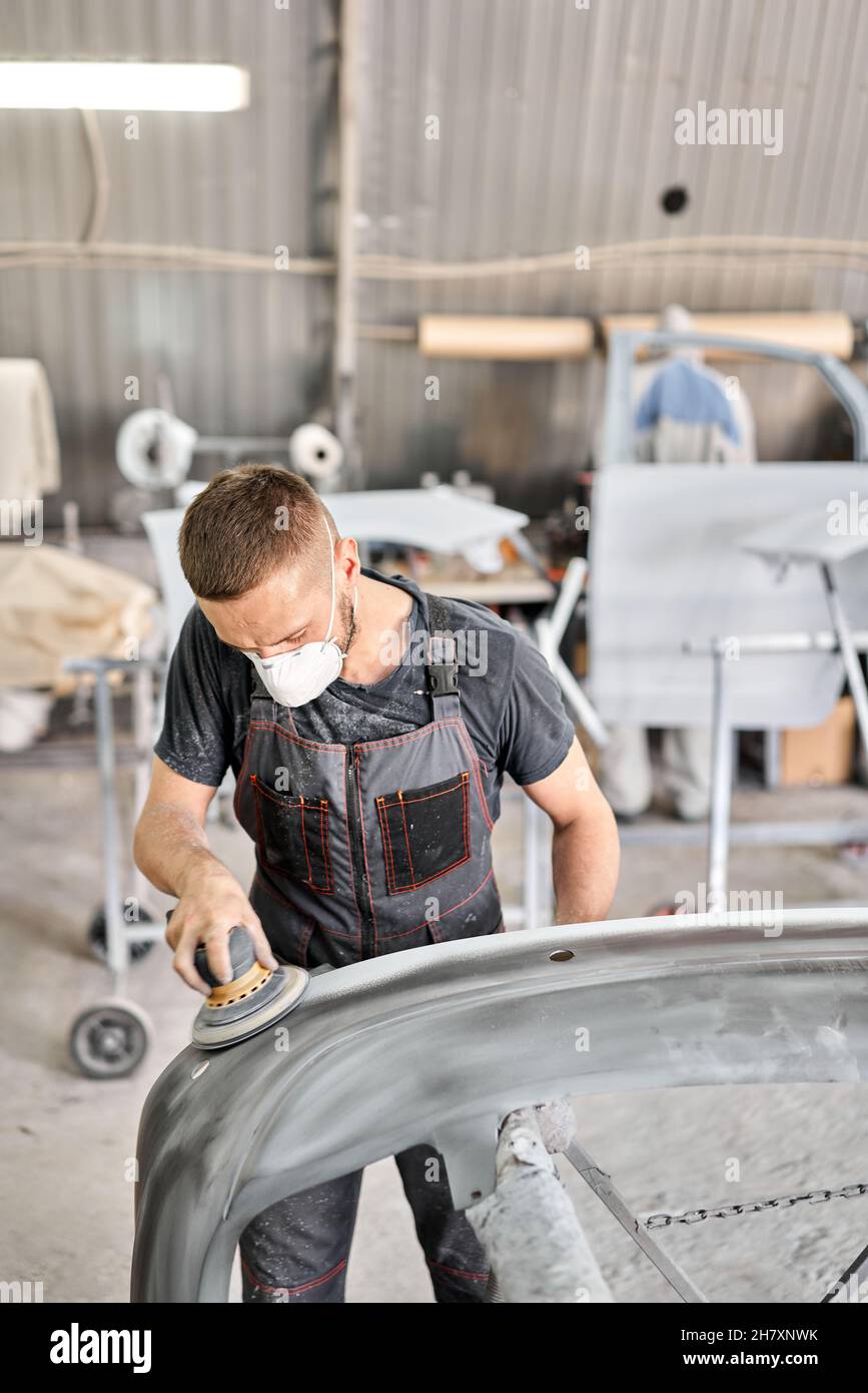 Repairing car section after accident hi-res stock photography and ...
