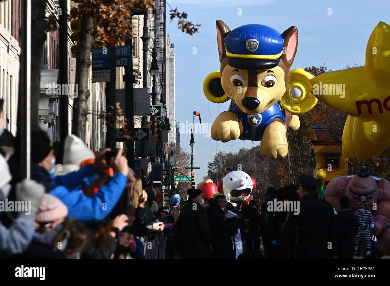 New York, USA. 25th Nov, 2021. The “Chase Paw Patrol” balloon makes its ...