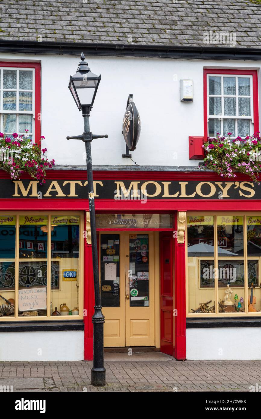 Matt molloy's pub ireland hi-res stock photography and images - Alamy