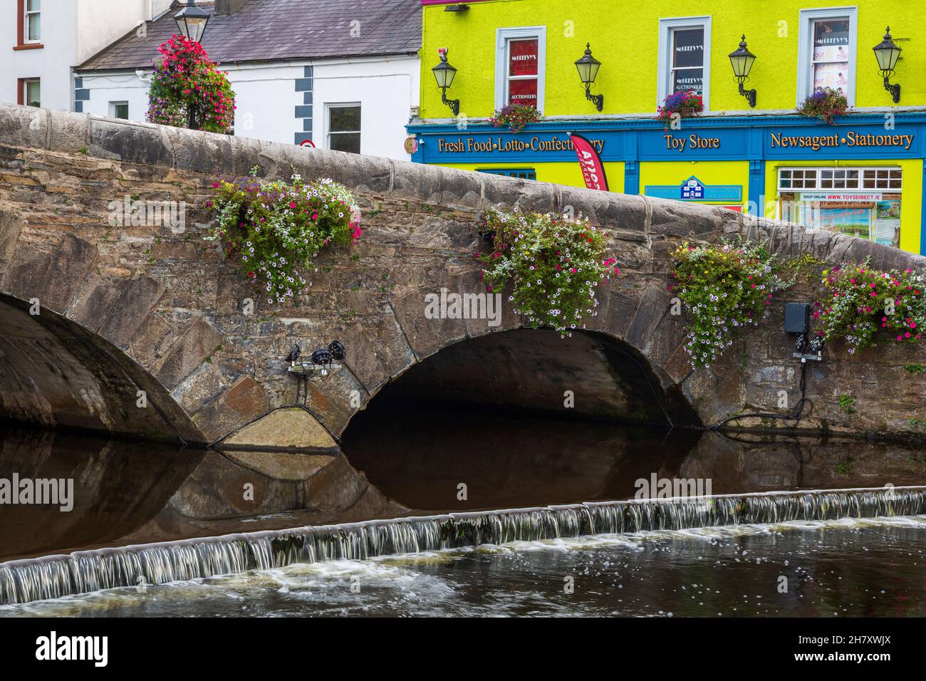 Stone bridge over Carrowbeg River, Westport, County Mayo, Ireland Stock ...