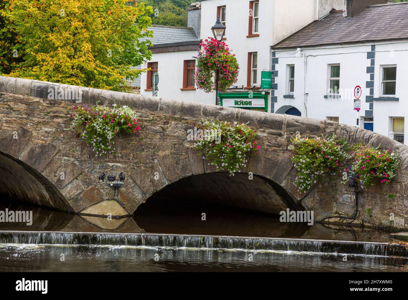 Stone bridge over Carrowbeg River, Westport, County Mayo, Ireland Stock ...