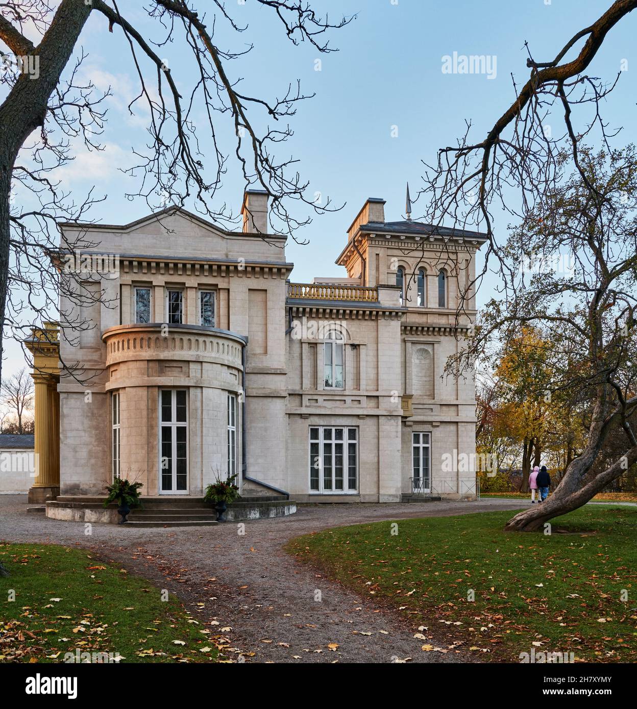 Dundurn Castle. Once home to Sir Allan Napier MacNab, railway magnate ...