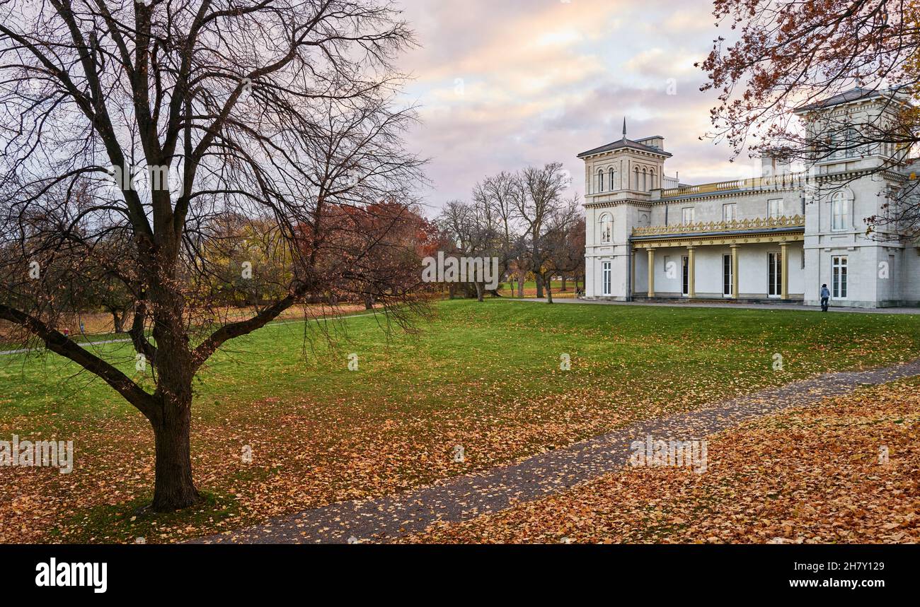 Dundurn Castle. Once home to Sir Allan Napier MacNab, railway magnate ...