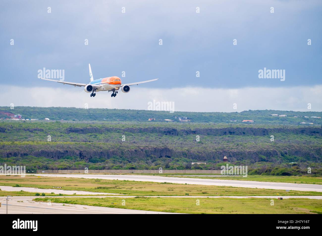 Princess Beatrix arrives at the airport of Curacao in the PH-BVA Orange ...