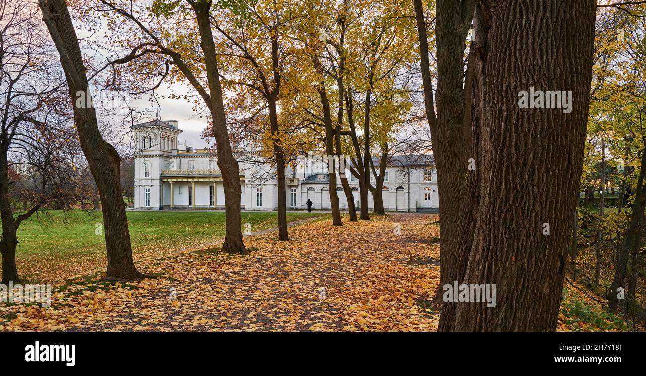 Dundurn Castle. Once home to Sir Allan Napier MacNab, railway magnate ...