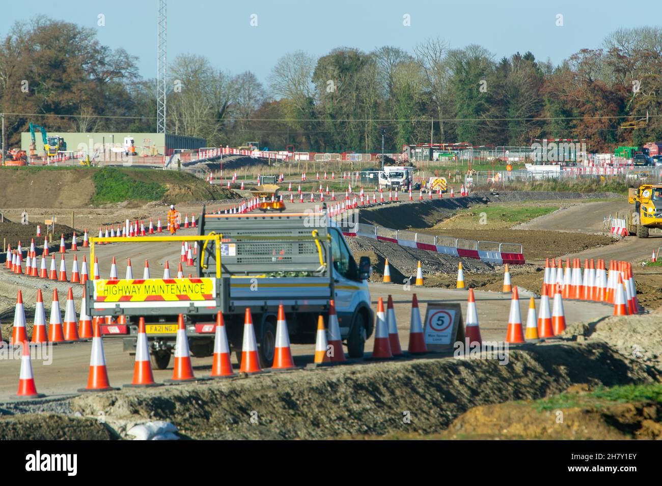 Aylesbury, UK. 25th November, 2021. HS2 construction work gathers pace ...