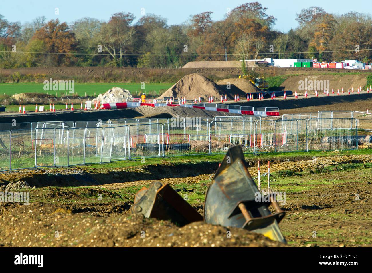 Aylesbury, UK. 25th November, 2021. HS2 construction work gathers pace ...