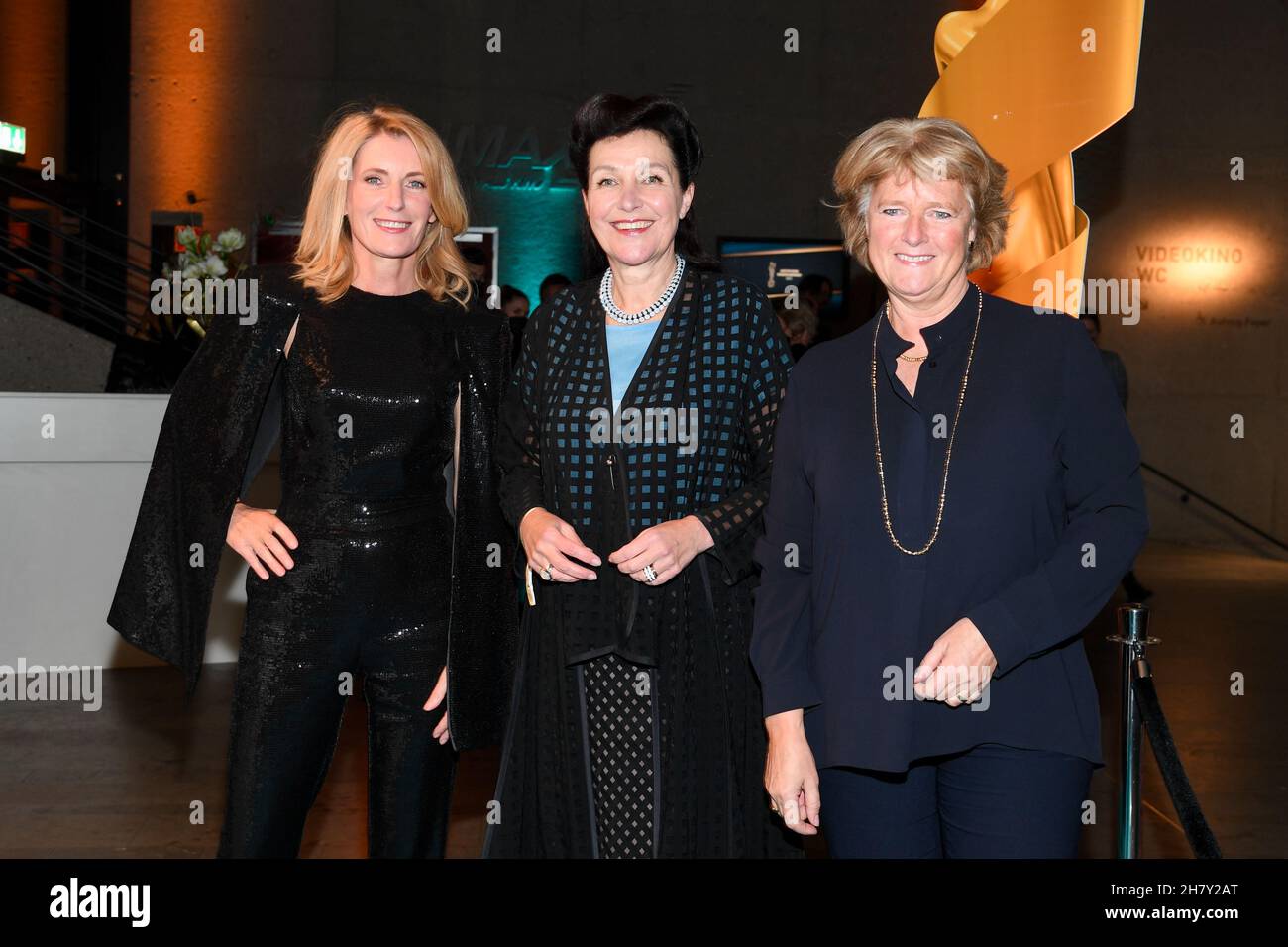 Munich, Germany. 25th Nov, 2021. Maria Furtwängler (l-r), actress ...