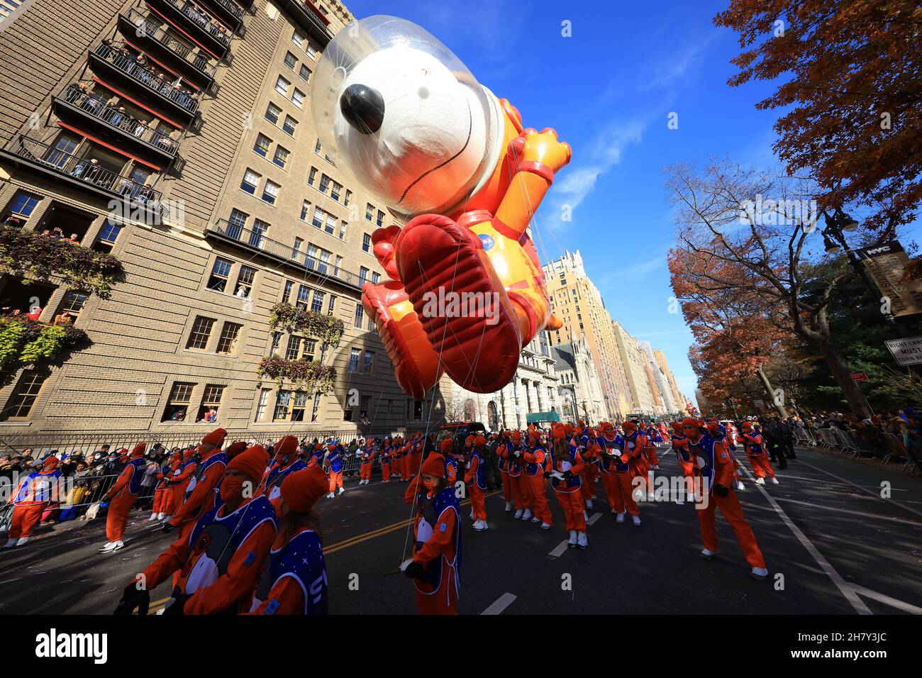Macy's Thanksgiving Day Parade Snoopy High Resolution Stock Photography ...