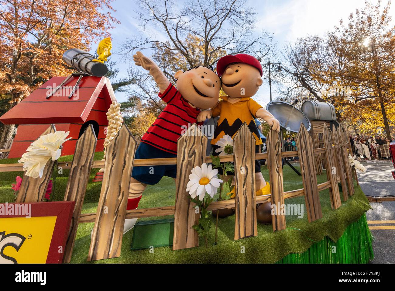 New York, N.Y/USA – 25th Nov. 2021: Snoopy’s Doghouse is mission ...