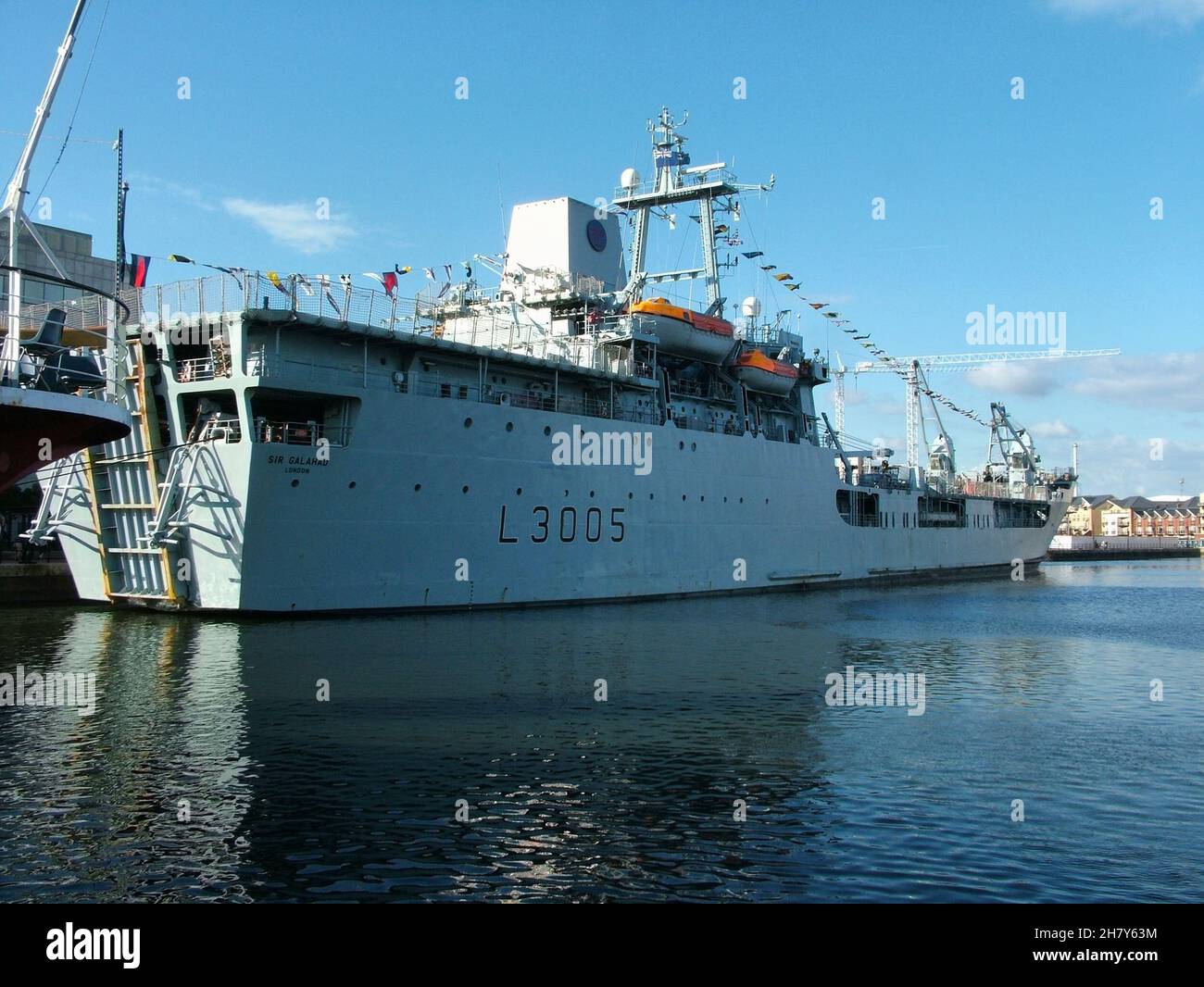 RFA Sir Galahad berthed in Cardiff Docks 2005 Military vessel landing ...