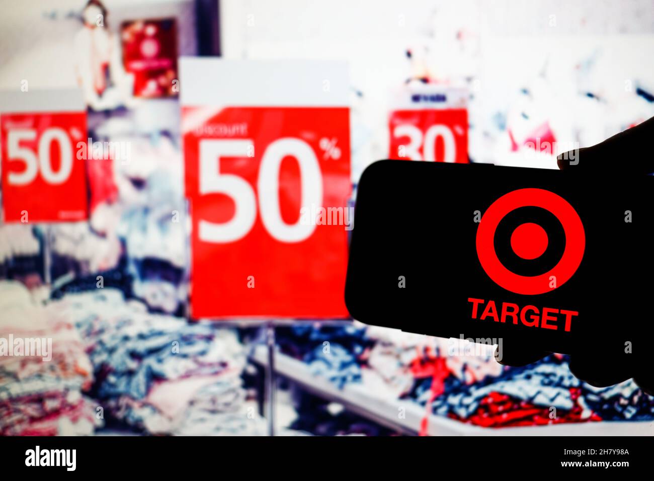 Target app hi-res stock photography and images - Alamy