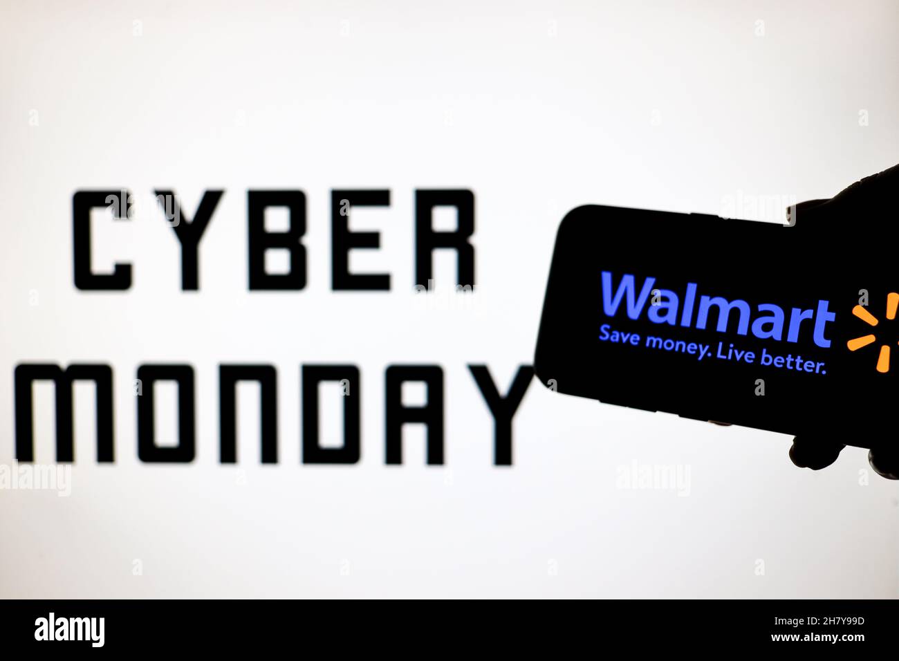 Walmart logo seen displayed on a smartphone Stock Photo - Alamy