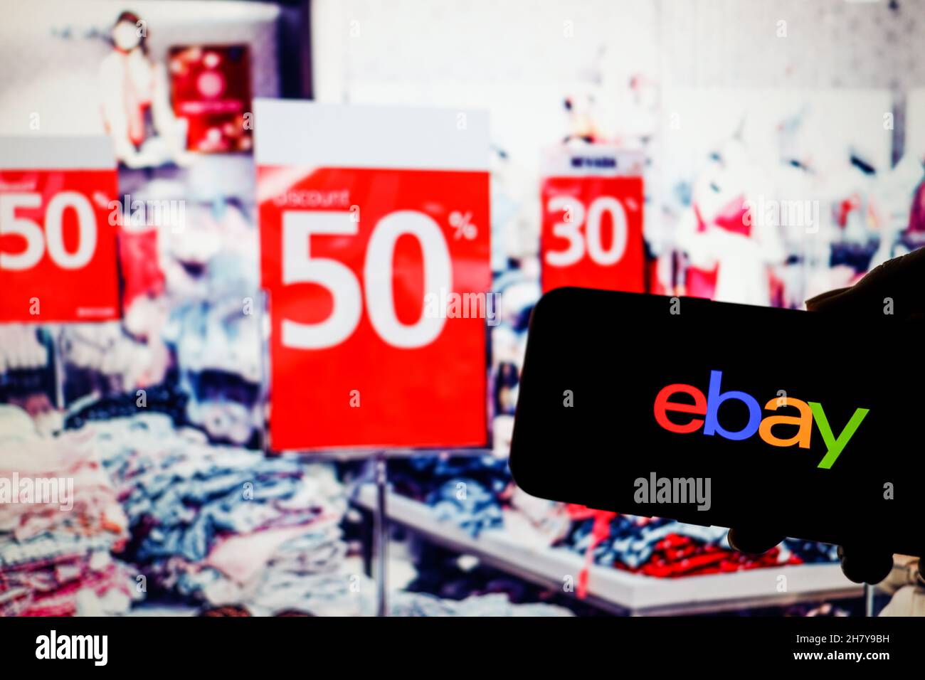 Ebay logo hi-res stock photography and images - Alamy