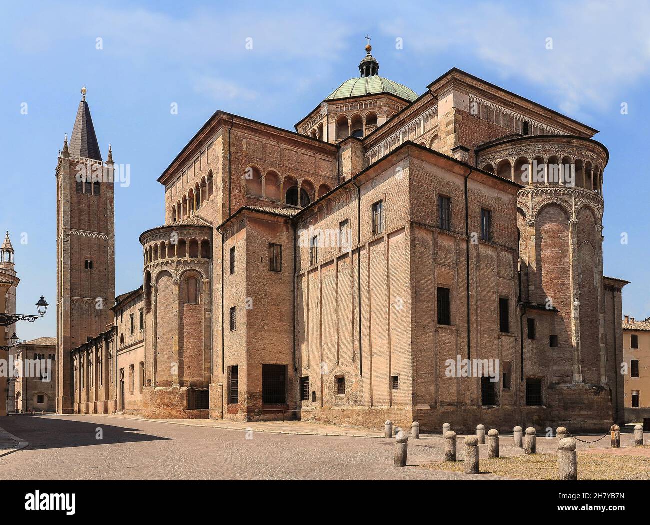 Parma. Southeast view of the Cathedral.(Transept and apse area Stock ...