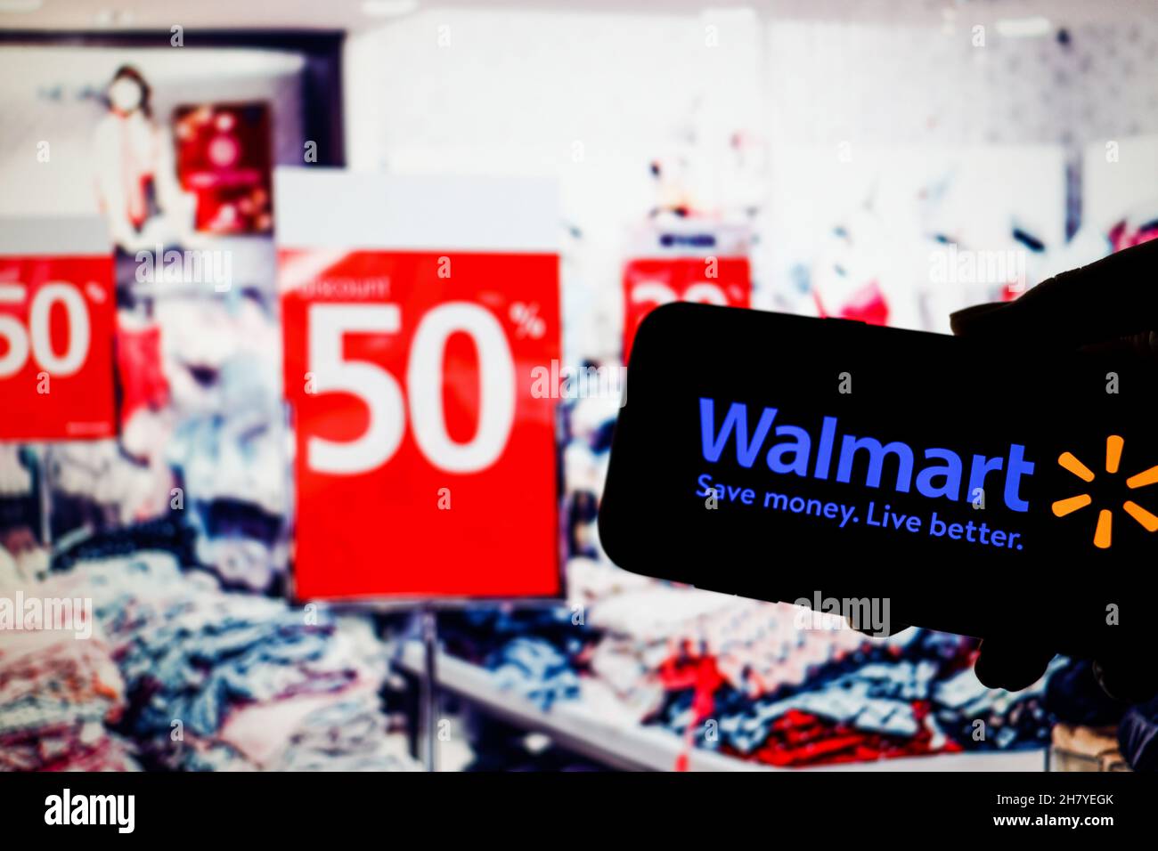 2021 walmart store hi-res stock photography and images - Alamy