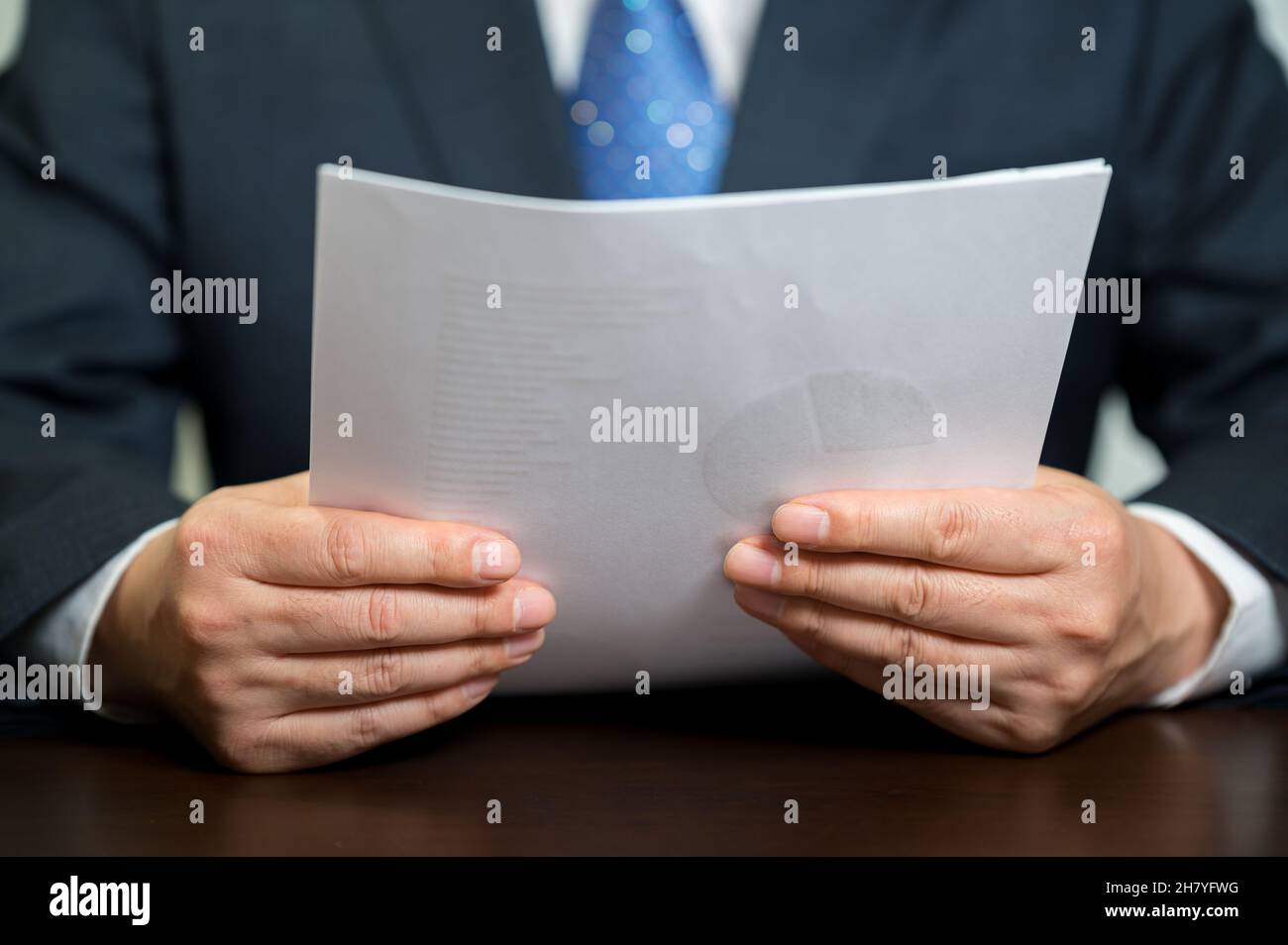 Contract document paper hi-res stock photography and images - Alamy