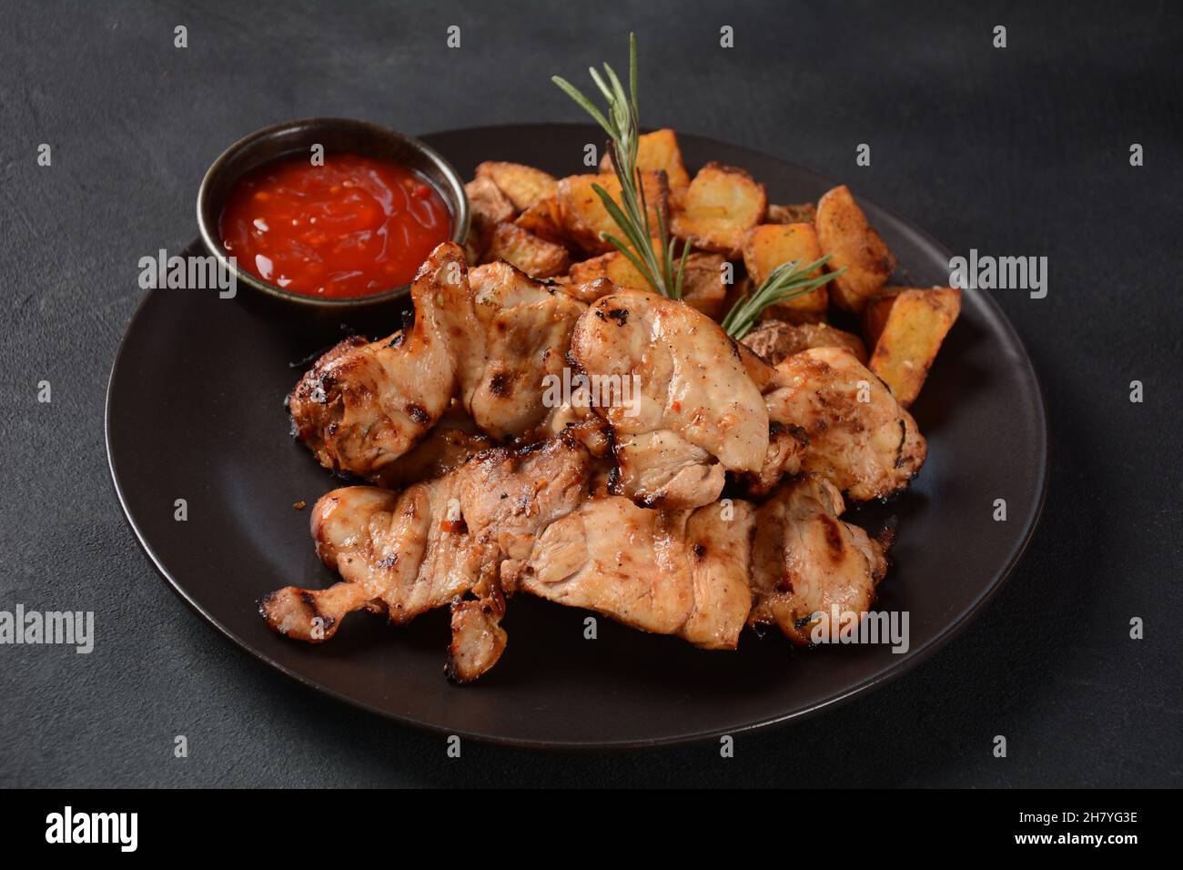 Grilled Marinated boneless skinless chicken thighs((Pargiot ...