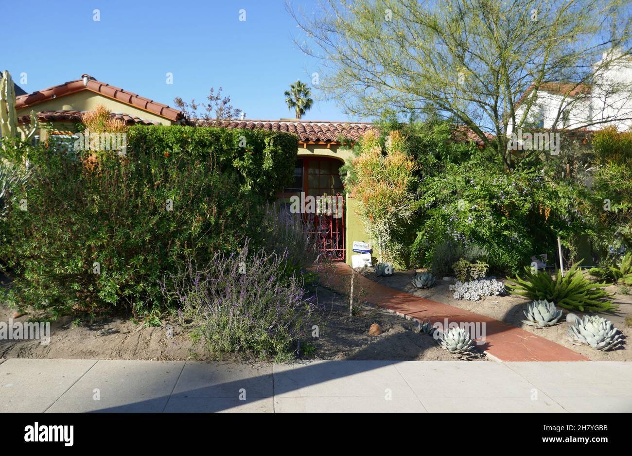 Los Angeles, California, USA 29th April 1996 Actor Michael Cade attends ...