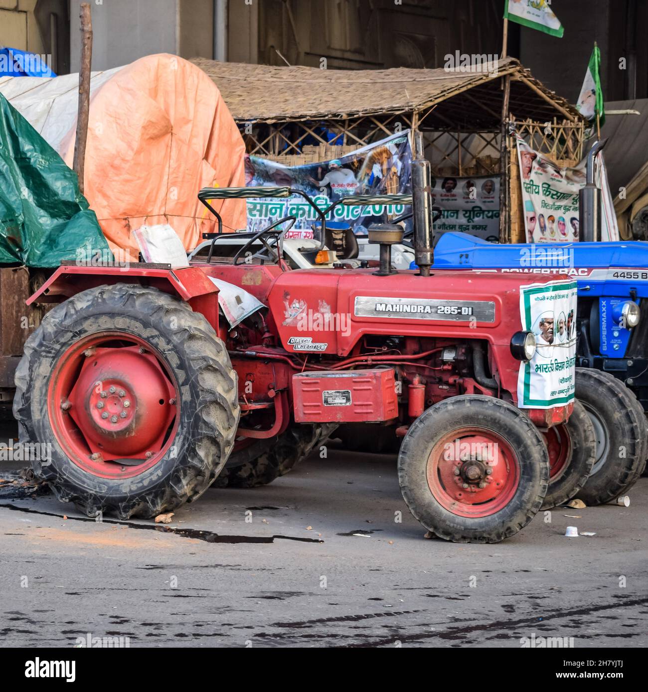 Gazipur, Delhi, India – December 25 2020 : Farmer Tractors parked at ...