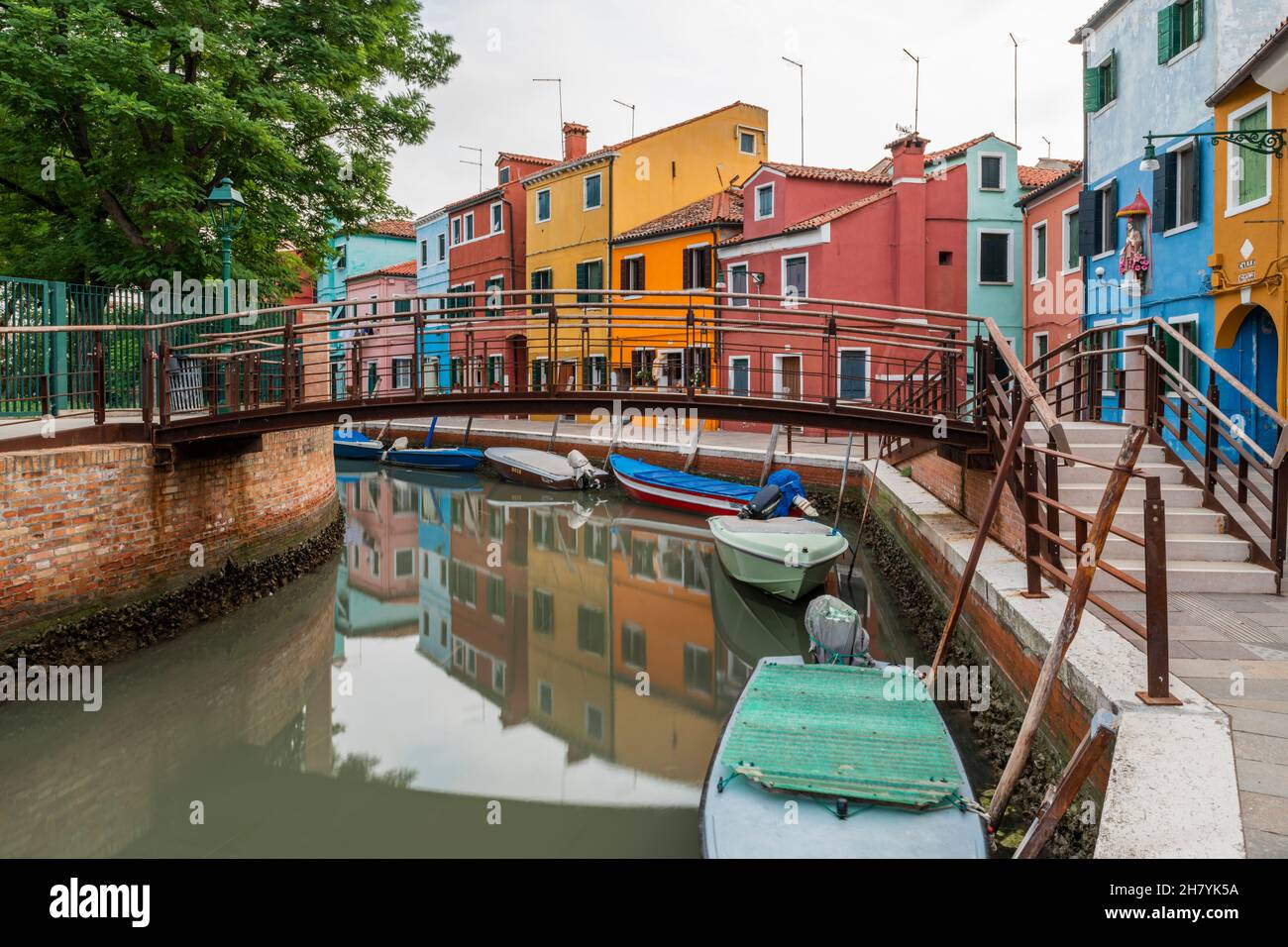 The magical colors of Burano and the Venice lagoon Stock Photo - Alamy